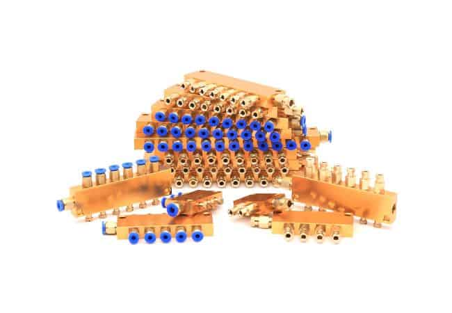 Single-Line Manifold Distributors | ISOHitech