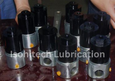 SL1 Grease Injector: Precision Lubrication